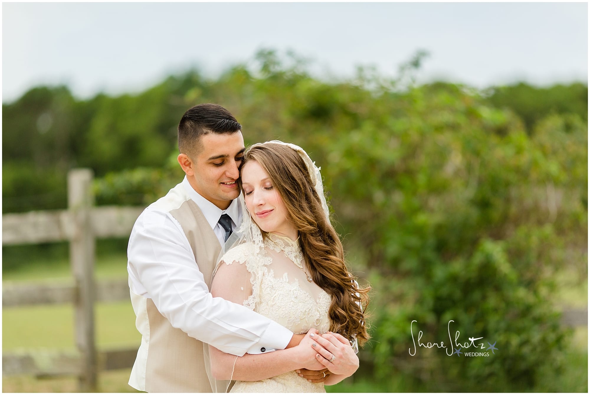 Grazing Fields Farm Wedding | Ashley & Mike Red Barn wedding ...